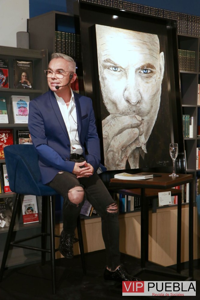 Rivelino Murrieta en El Cafe Introspecta. - VIP PUEBLA